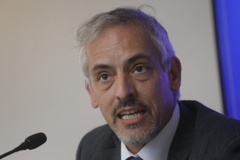 “En la práctica es inviable”: Luis Eduardo Thayer (FA) descarta que el ...
