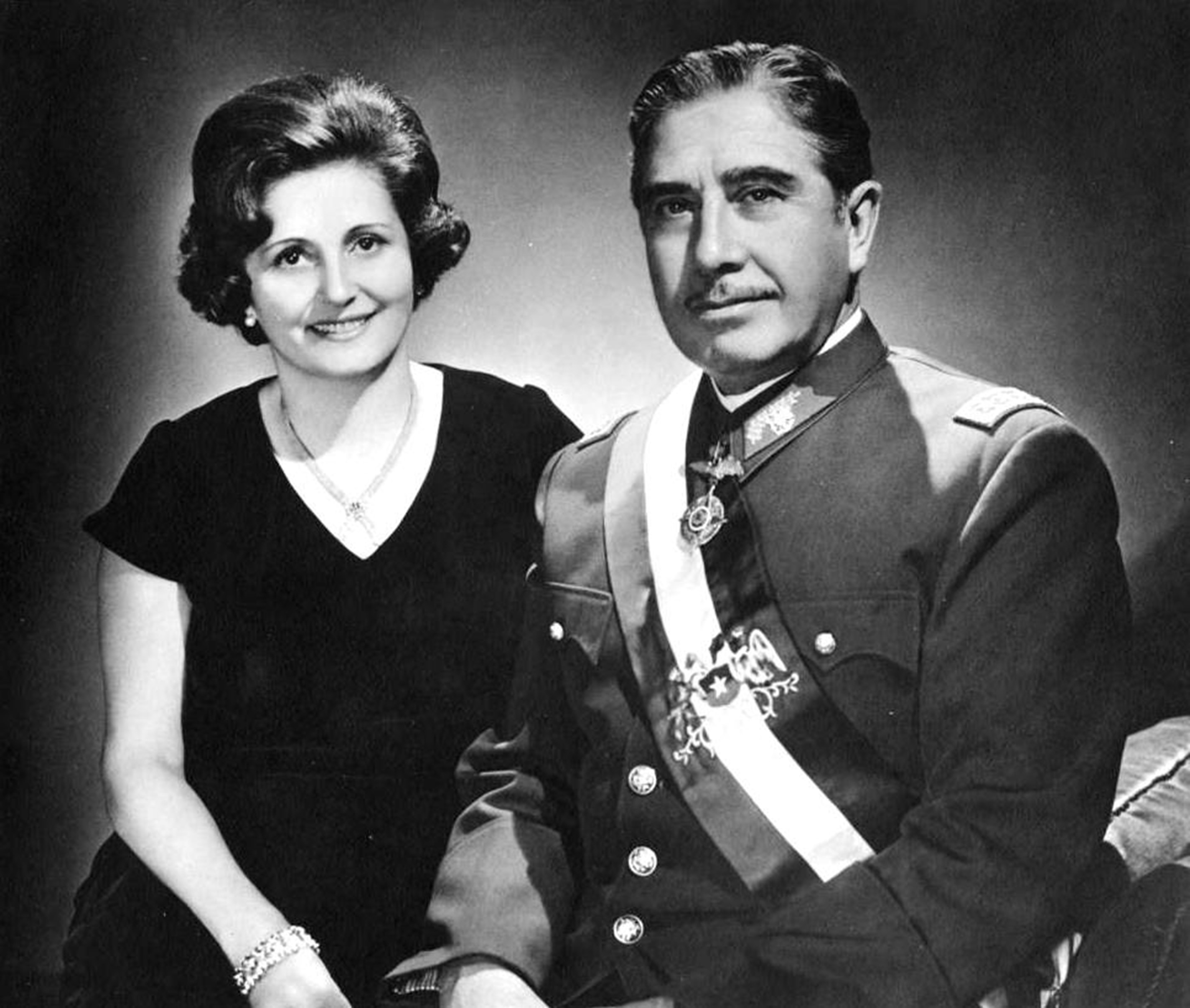 Murió a los 99 años Lucía Hiriart, viuda del dictador Augusto Pinochet