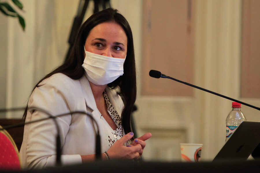 Carol Bown Se Equivocó En Votación Y Fue La única Que Rechazó La