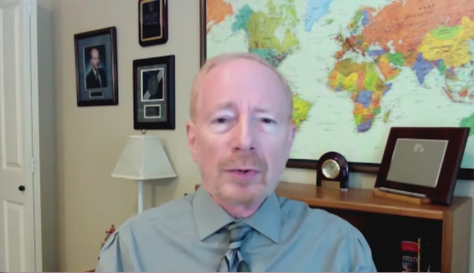 Robert Neimeyer: “Vivir bien nos ayuda a morir bien”