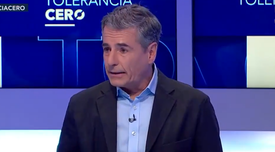 “No es un demócrata” y “es racista”: Los dardos de Andrés Velasco ...