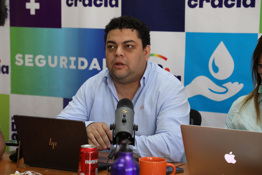 José Toro reiteró “apoyo irrestricto” del PPD al Gobierno