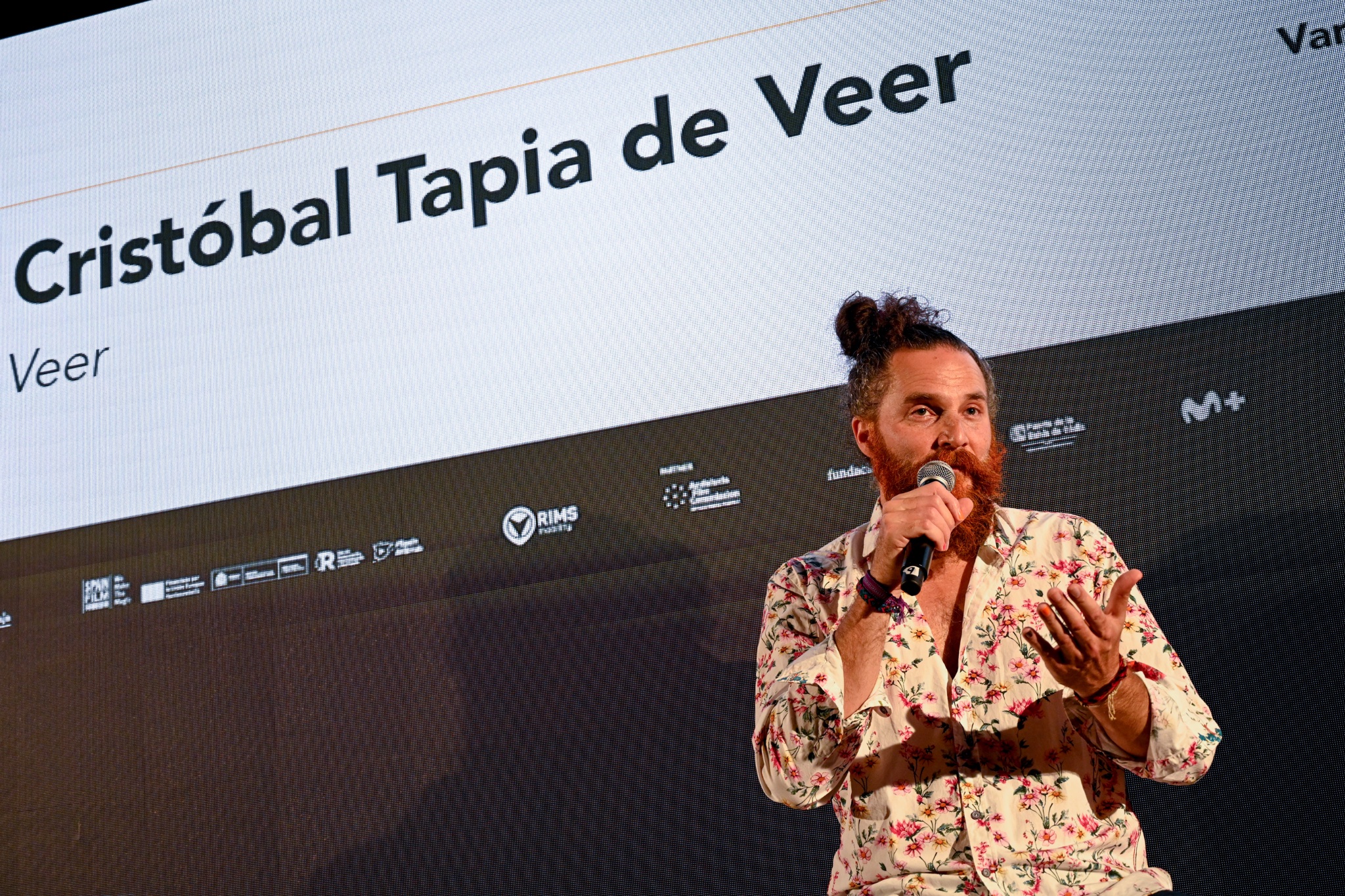 Compositor chileno Cristóbal Tapia ganó un Emmy por la banda sonora de ...