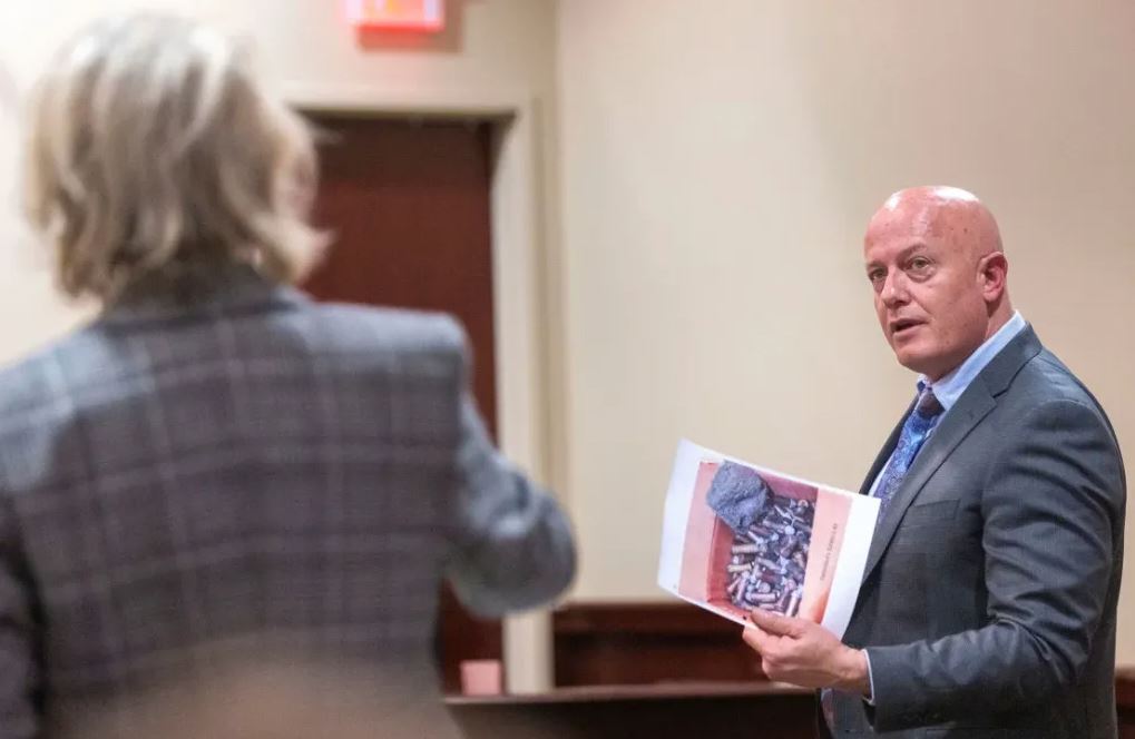 Declaran culpable de homicidio involuntario a armera de la película “Rust”