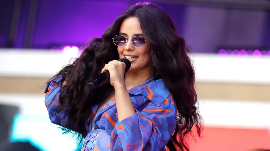 Camila Cabello lanza su cuarto álbum de estudio como solista: “C,XOXO”