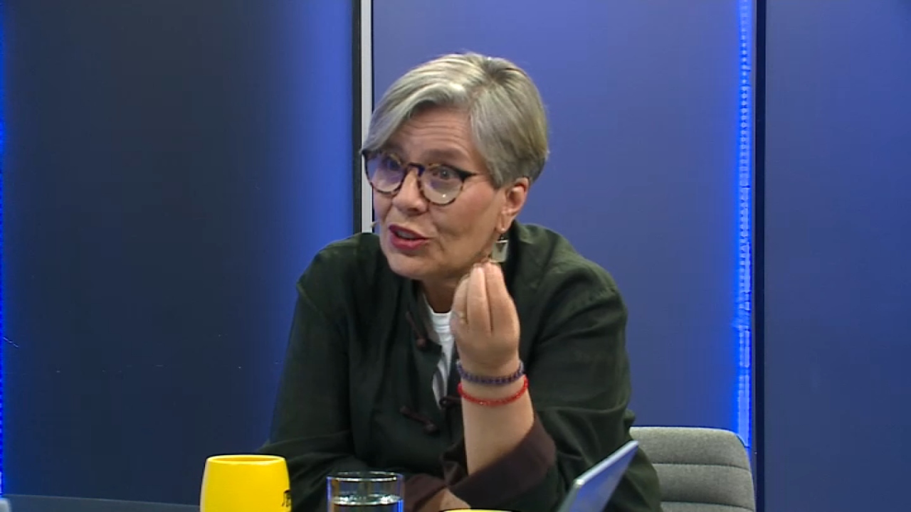 Lorena Fries reprocha al gobierno de Gabriel Boric: “Los varones de La ... Lorena Fries reprocha al gobierno de Gabriel Boric: “Los varones de La ...