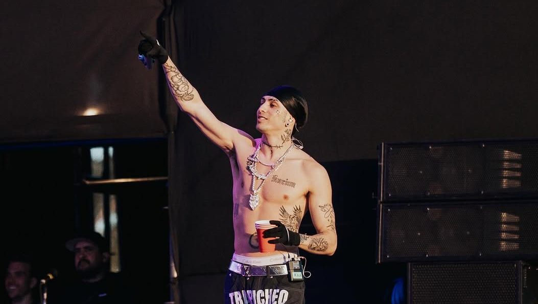 Khea regresó a Chile con un mensaje de sanación en su música tras años ...