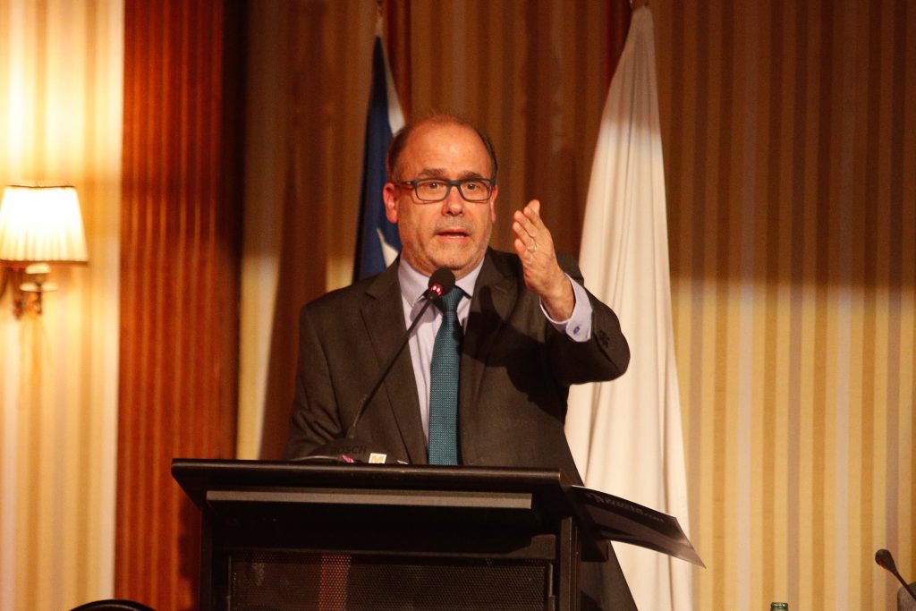 Primer cara a cara en la carrera presidencial: Matthei, Tohá, Kast y ...