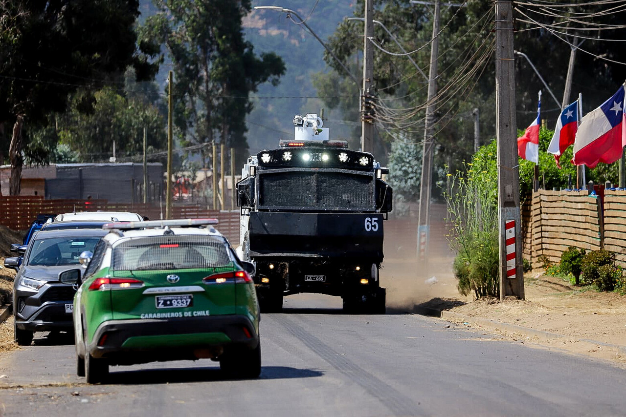 Tres personas fueron detenidas por Carabineros durante desalojo de ...